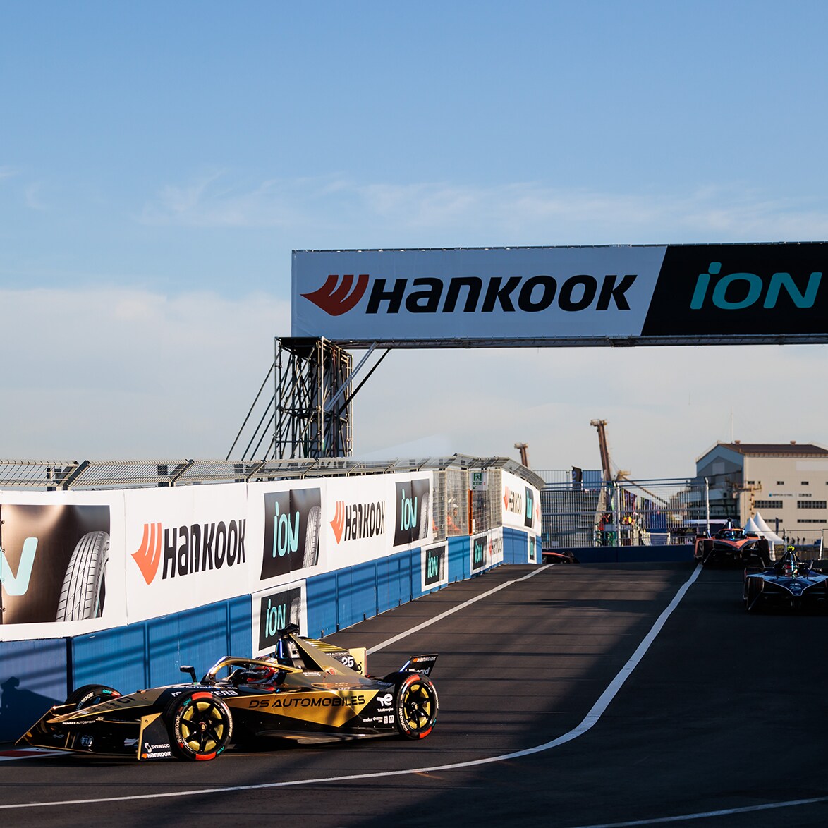 Hankook Canada | Tires for EV, Passenger Cars, SUVs and more